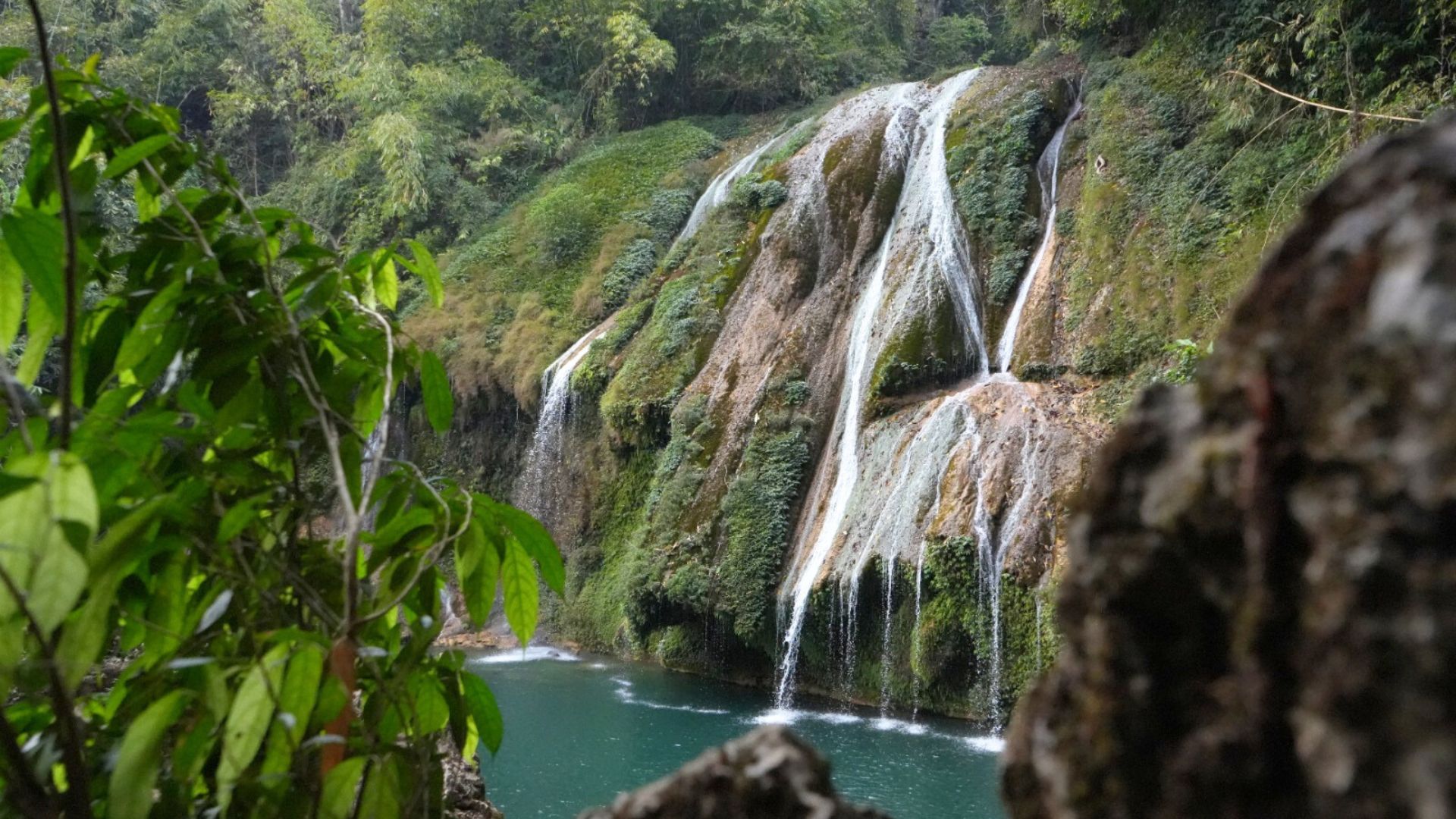 Explore one of the Longest sandstone caves | Meghalaya