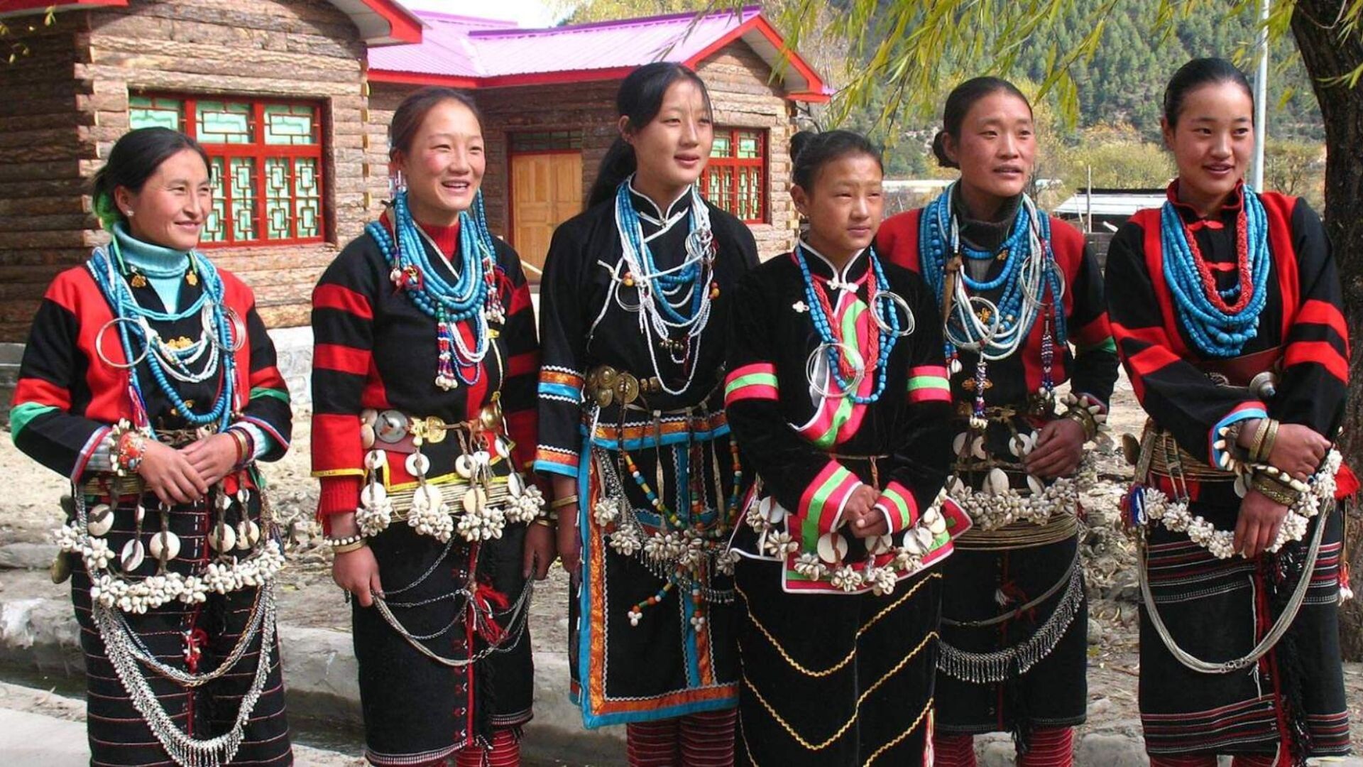 Mechuka, Arunachal Pradesh: Tribes, Trails & Tranquil Himalayas